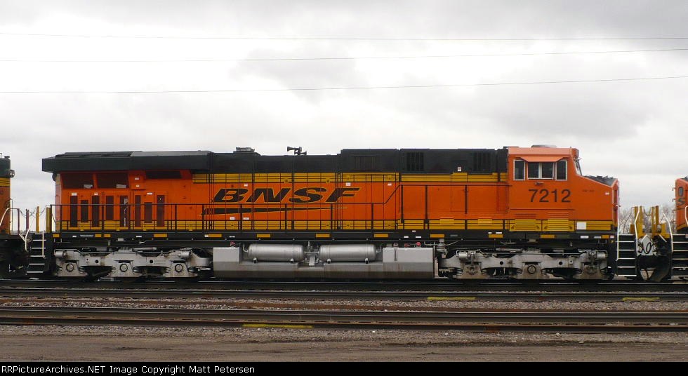 BNSF 7212